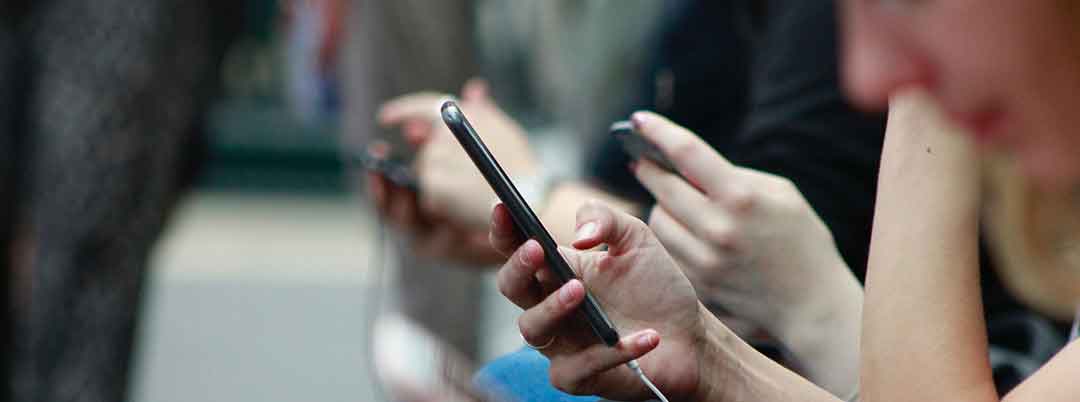 Internet Addiction: Definition, Symptoms, Causes, Treatment, and More ...